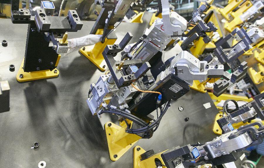 Robot cells and welding tools | opremaravne.si